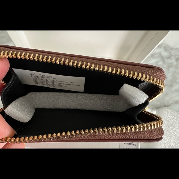 Aritzia | Bags | Aritzia Wallet Clientele Zip Around Coin Pouch ...